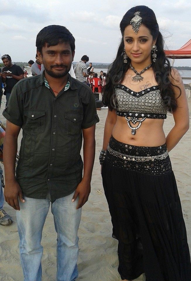 Trisha Navel In Krishna