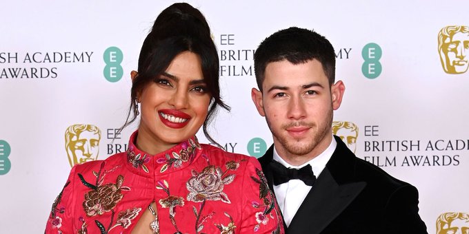 Priyanka Chopra shares the glimpse of Malti Mary won hearts