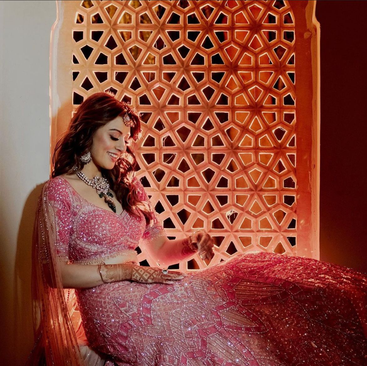 Hansika Motwani En Rojo