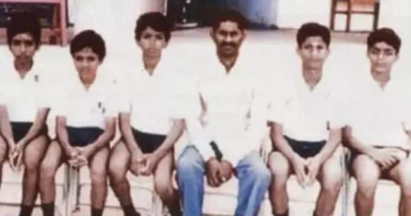 Old Viral Photo of Thalapathy Vijay with teacher...