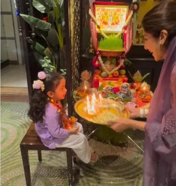 Shilpa Shetty performed Kanya Puja with daughter Samisha