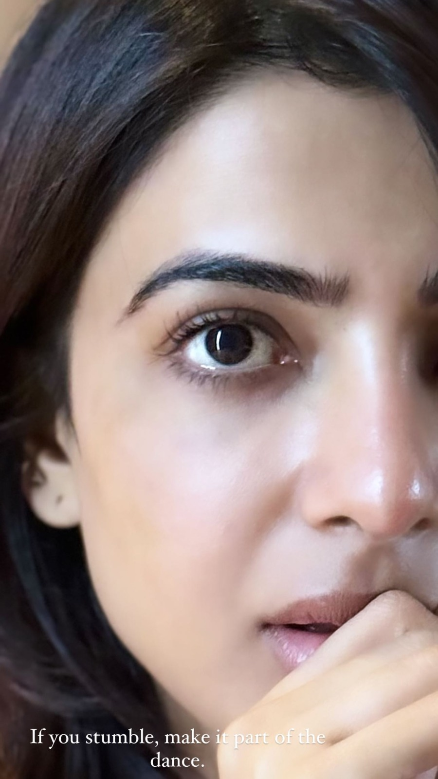 Samantha in NO Make Up and Tears Filled Eyes - What s Happe