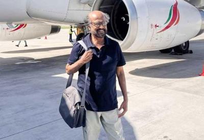 Latest Airport photos of Superstar RAJINIKANTH.