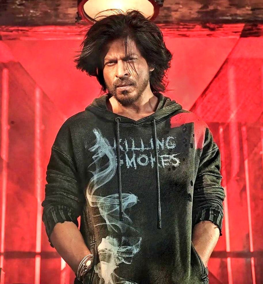 SRK Treads Carefully in Gujarat.