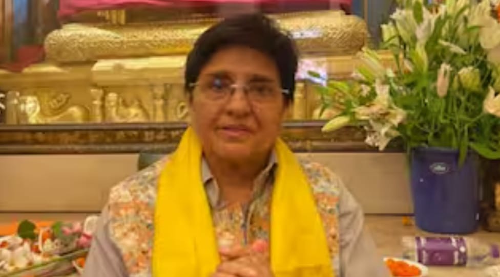 India s First Woman IPS Officer Dr Kiran Bedi Announces Bio