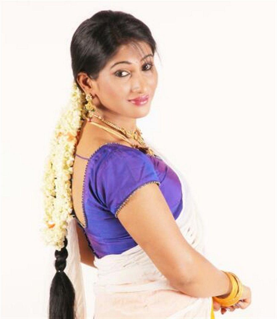 Actress Veena Shetty Latest Stills