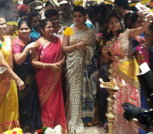 Samantha At Akruthi Silks Launch In Chiralas Photos