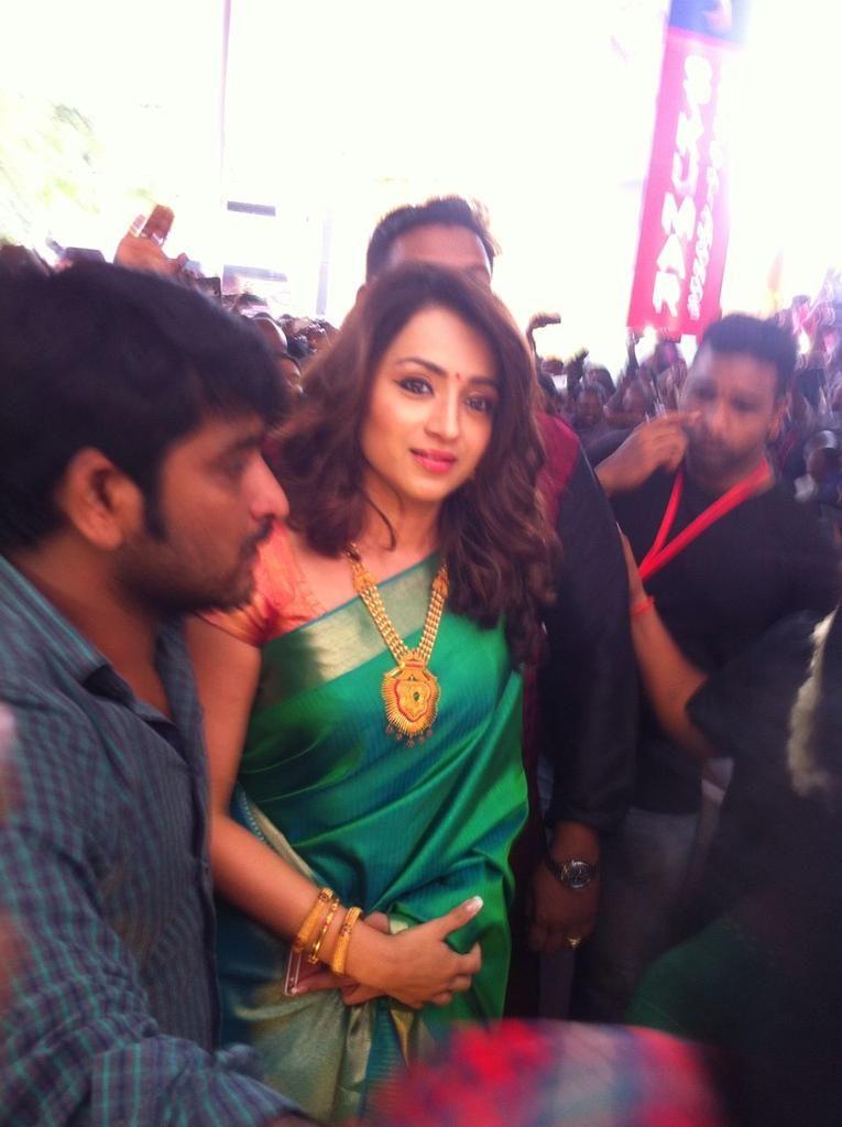 Trisha at S KUMAR gold & Diamonds Jewellery Inauguration Ph