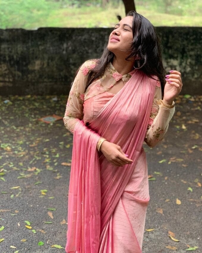 Actress And Model Aarthi Subash Latest Photoshoot