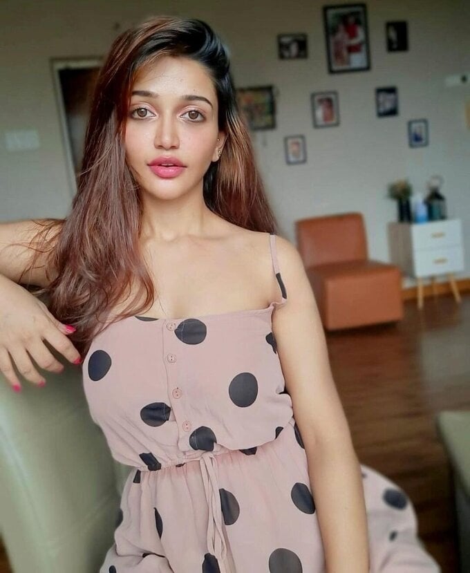 Actress And Model Anaika Soti Cute Images