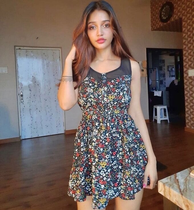 Actress And Model Anaika Soti Cute Images