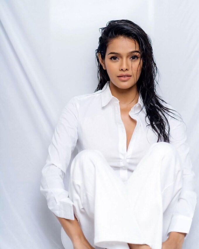 Actress And Model Sonyaa Ayodhya Latest Photoshoot