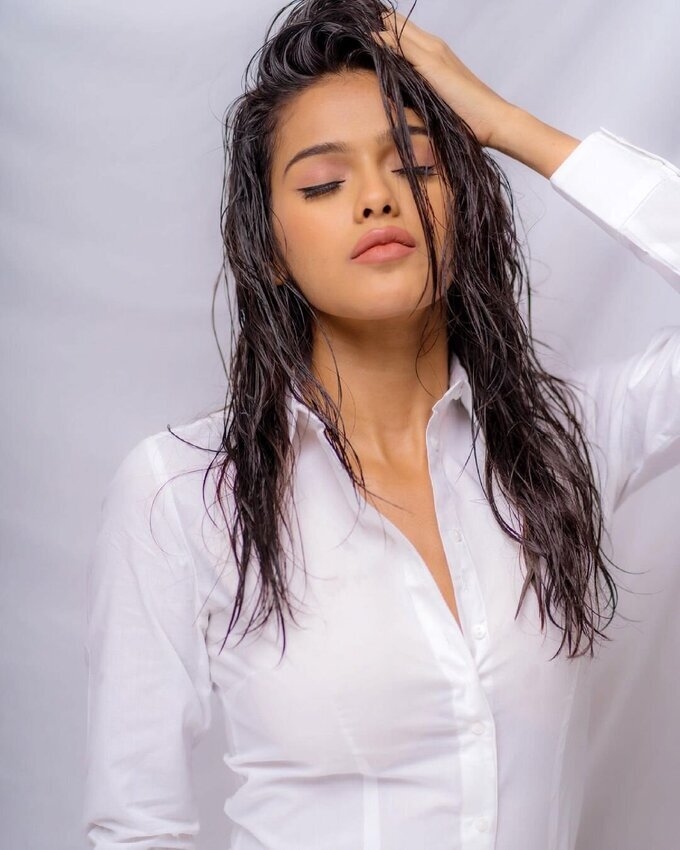 Actress And Model Sonyaa Ayodhya Latest Photoshoot