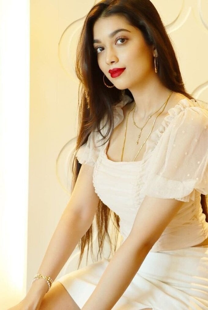 Actress Digangana Suryavanshi Latest Photo Collection