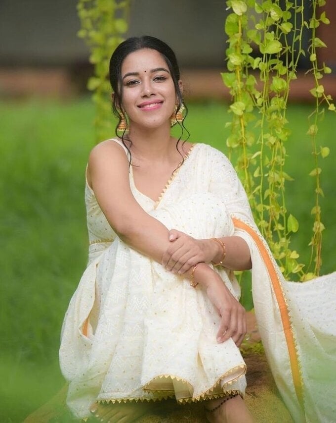 Actress Mrinalini Ravi Latest Cute Images