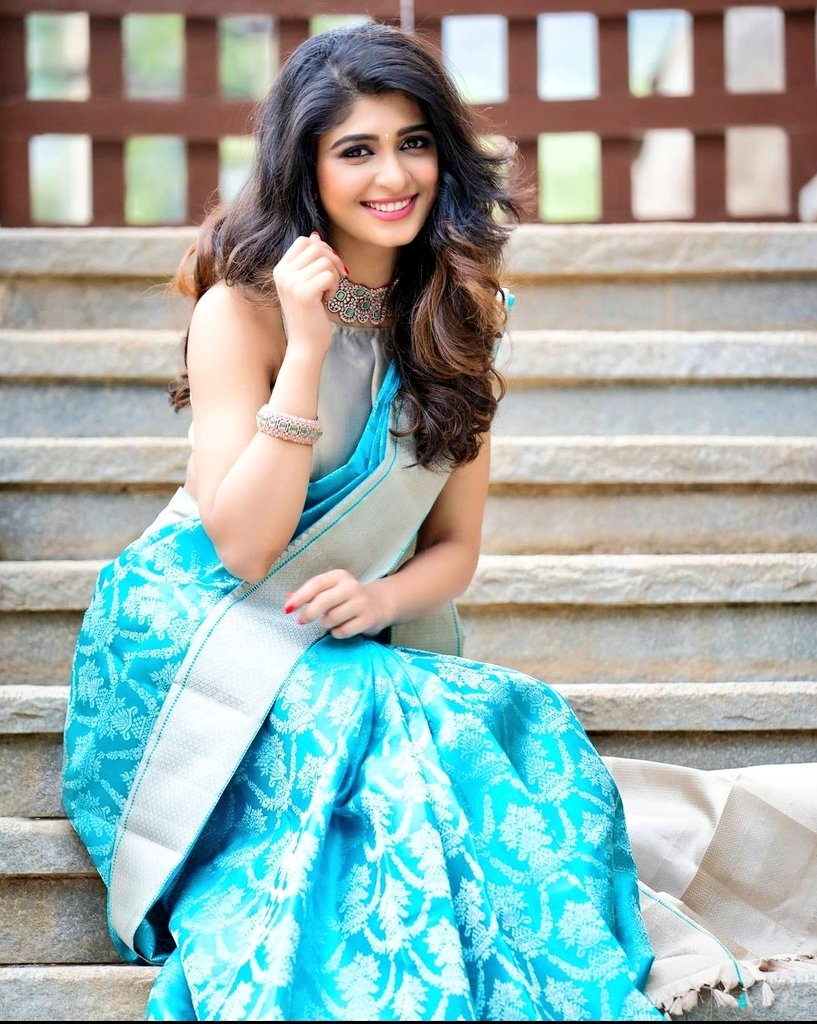 Aditi Prabhudeva New Gallery