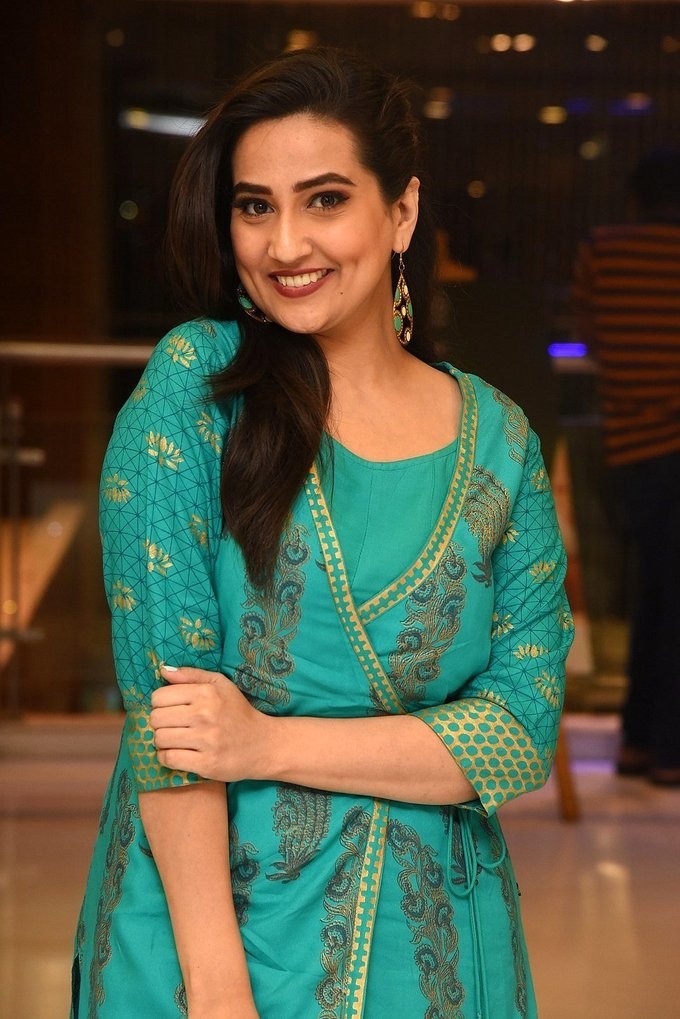 Anchor And Actress Manjusha Rampalli Stunning Images In Gre
