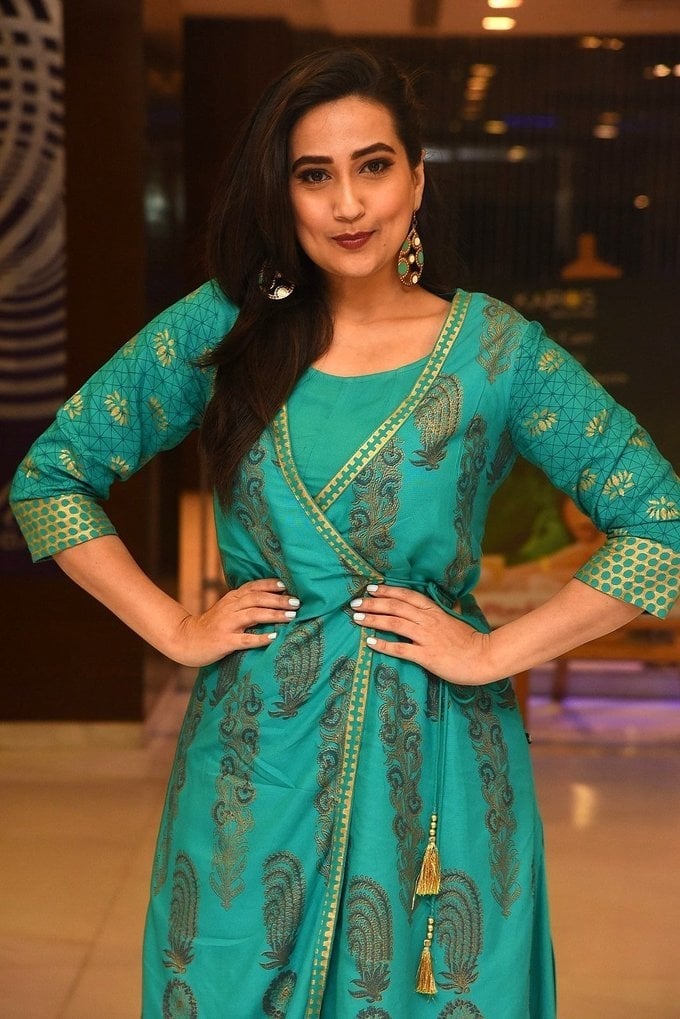 Anchor And Actress Manjusha Rampalli Stunning Images In Gre