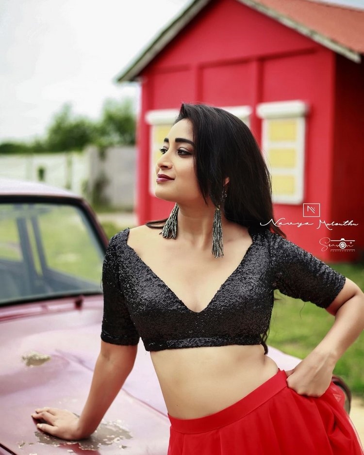 Bhanu Shree Hot Photos Shoot
