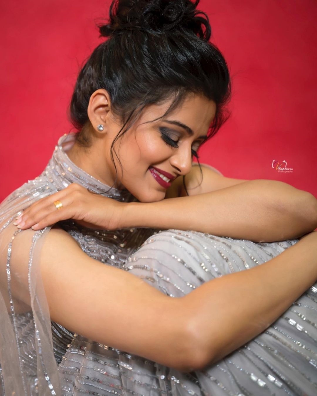 Dhee Priyamani Stunning Images