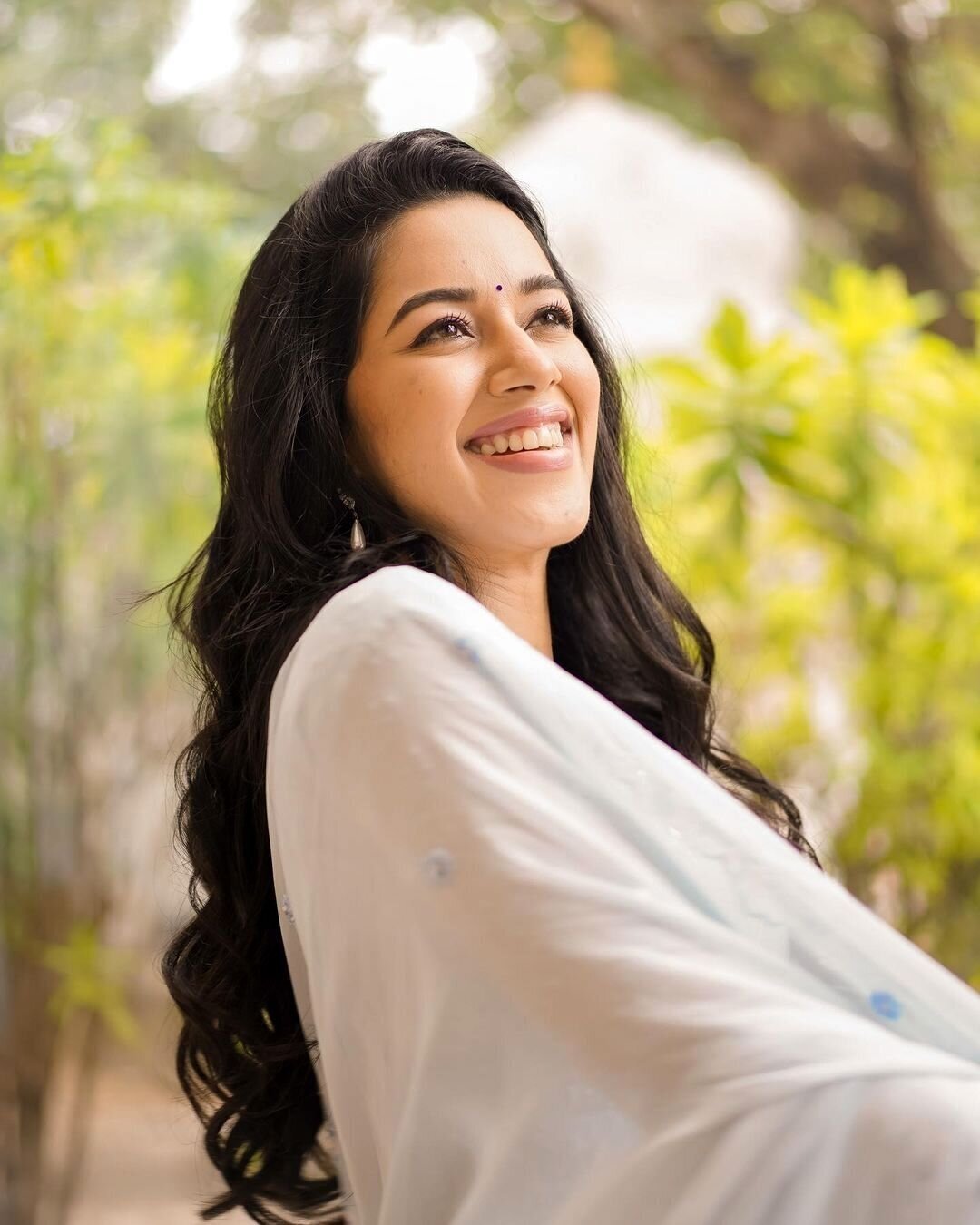 Mrinalini Ravi New Looks Photos