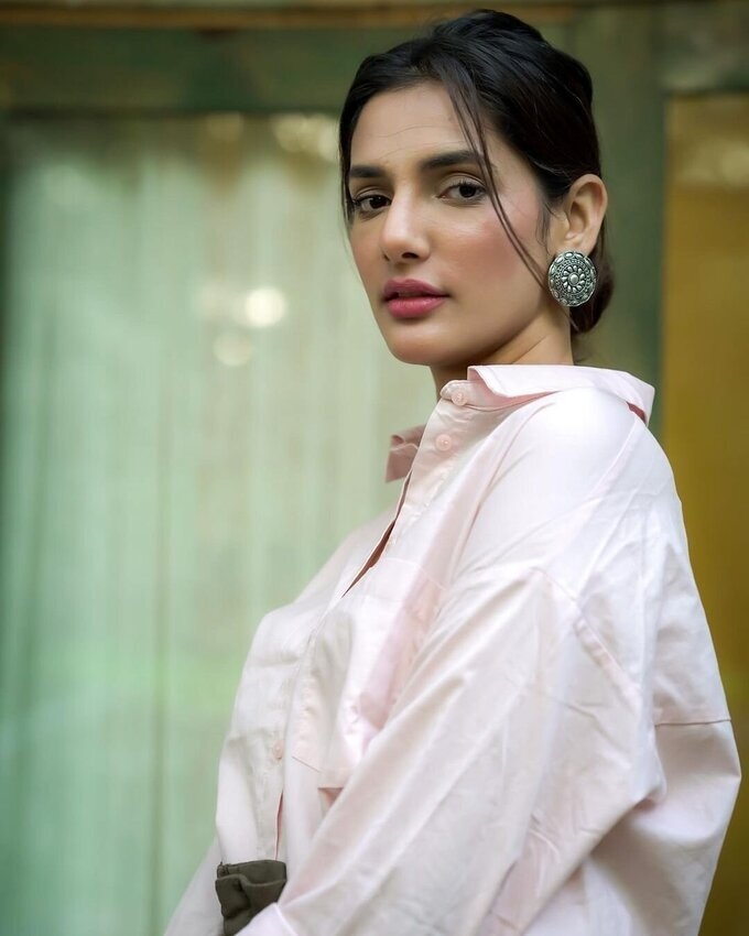 Natasha Singh New Stills