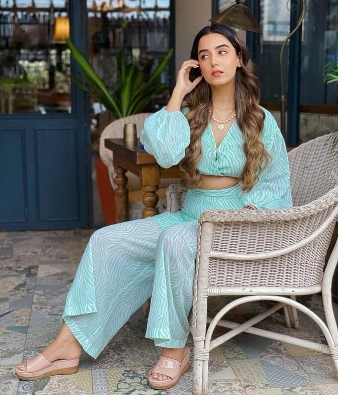 Srishty Rode Hot Photos Collection