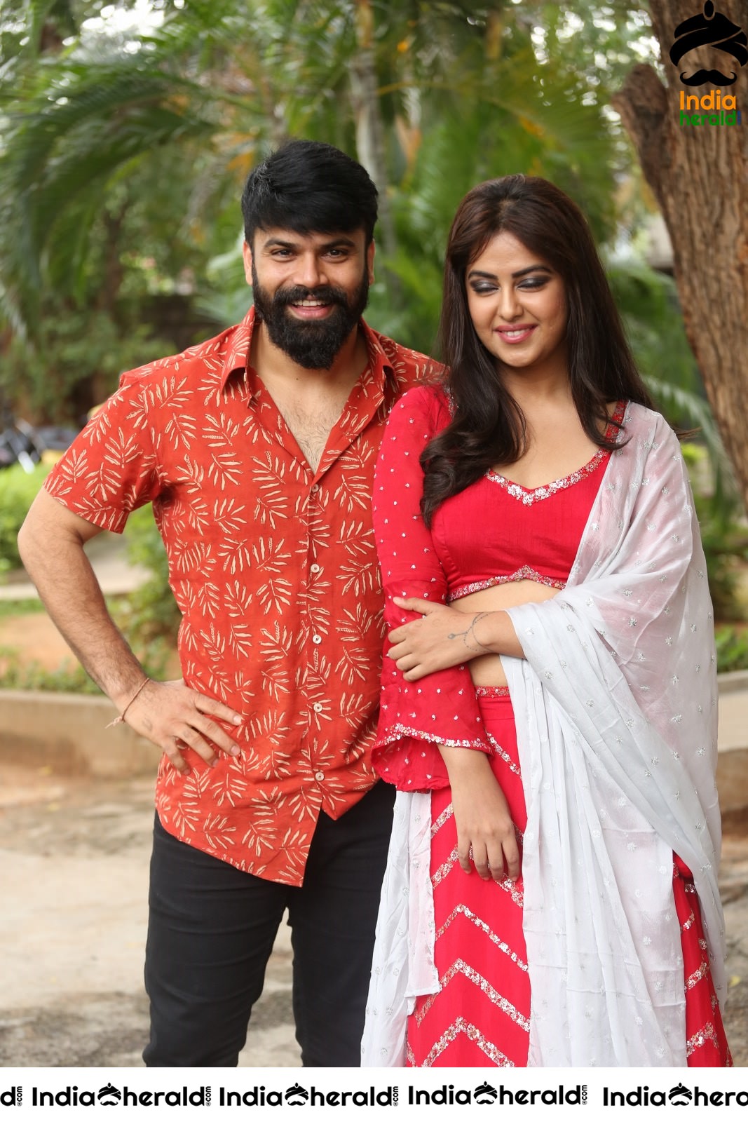 Actor Ashwin and Avika Gor Together in Red Attire