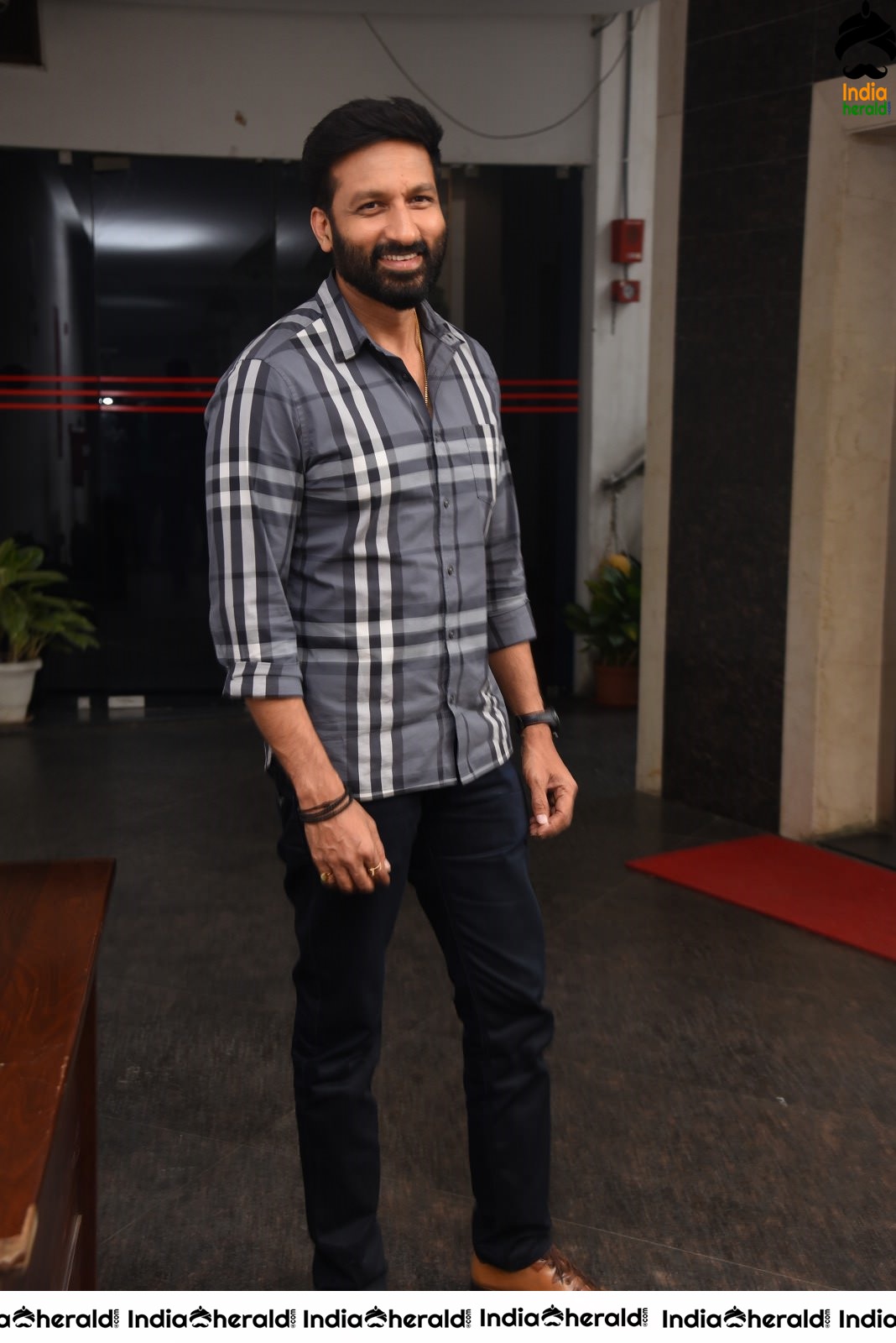 Actor Gopichand Latest Interview Stills Set 2