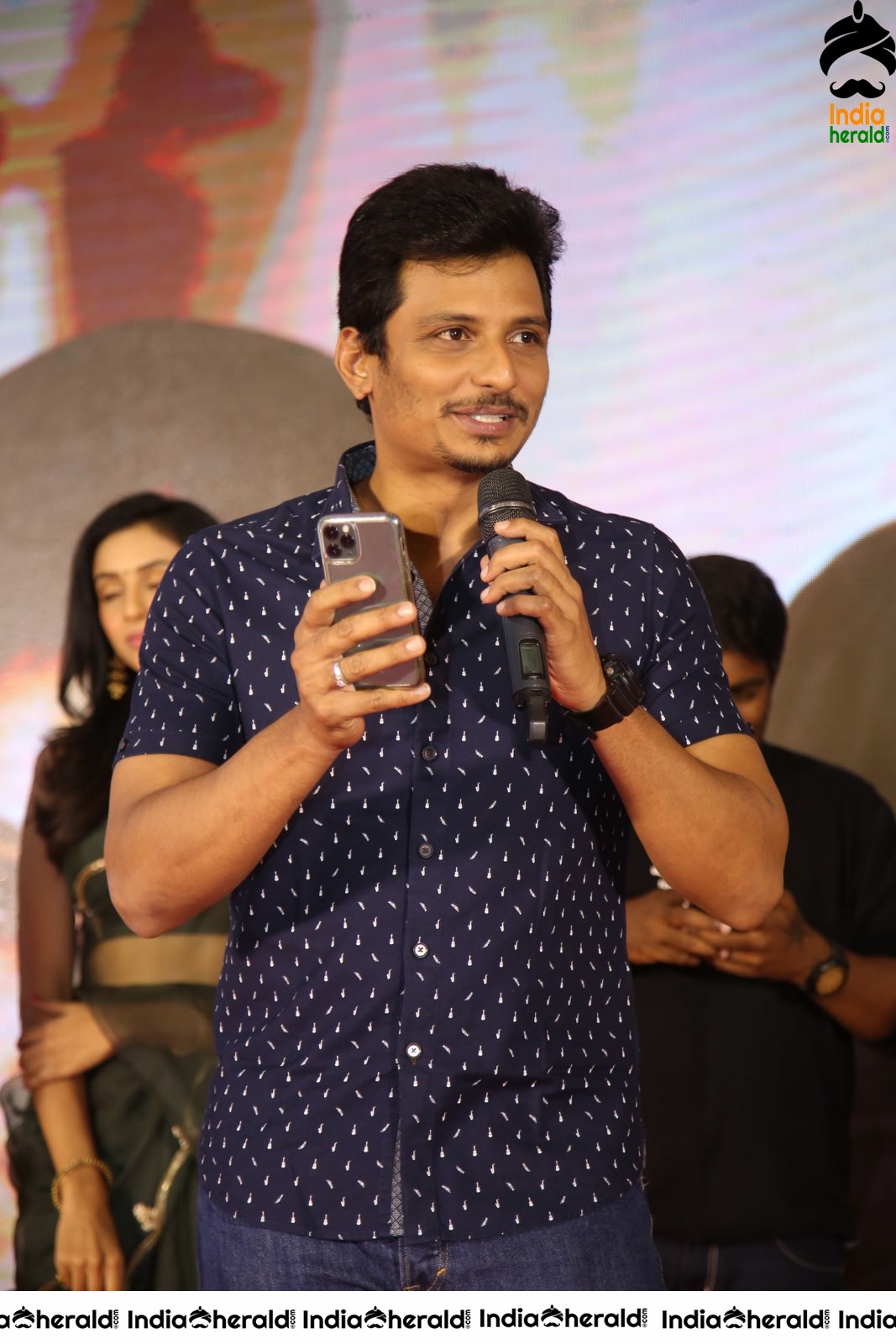Actor Jiiva Latest Stills from Stalin Andarivaadu movie int