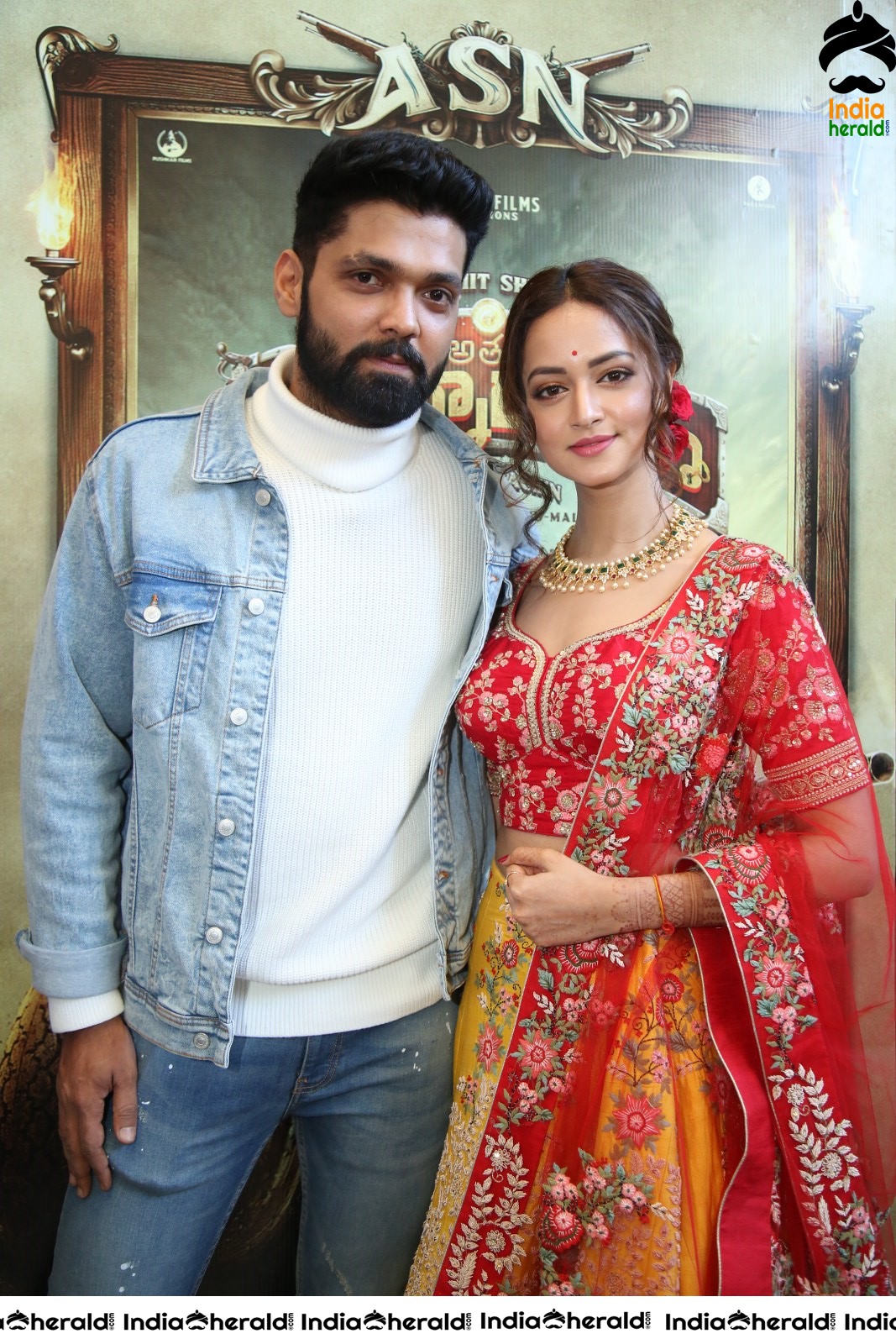 Actor Rakshit Shetty Poses along with Shanvi Srivastava Set