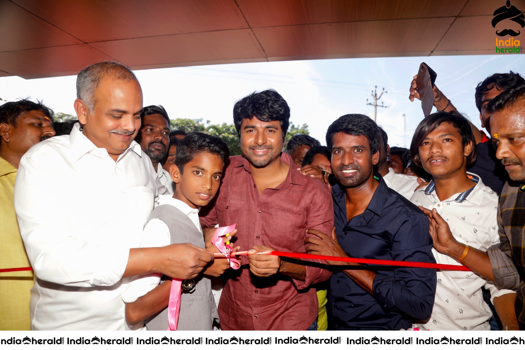 Actor Siva Karthikeyan Opened Comedy Actor Soori Restaurant