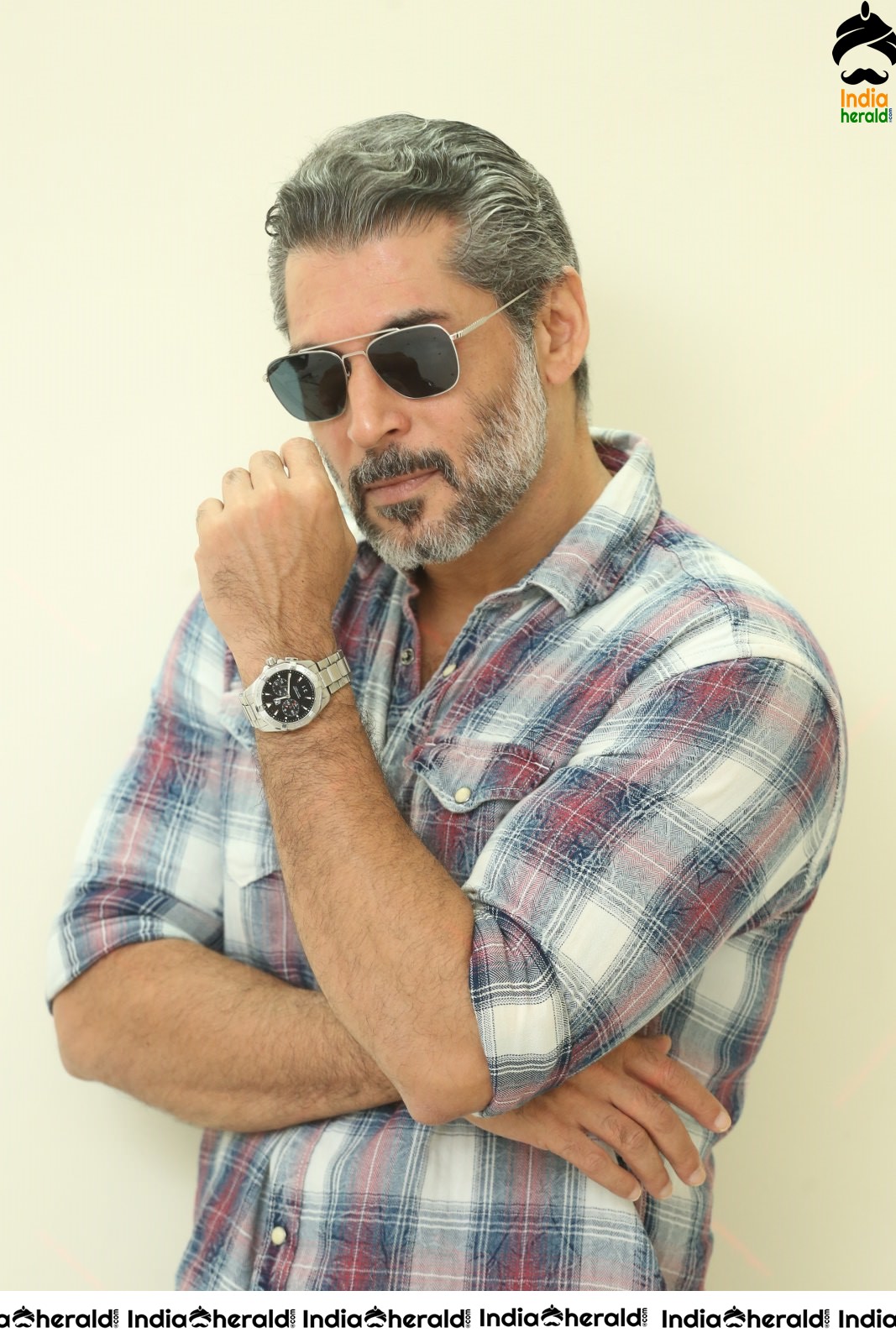 Actor Tarun Arora Looking Stylish like a Hot Hunk in this P