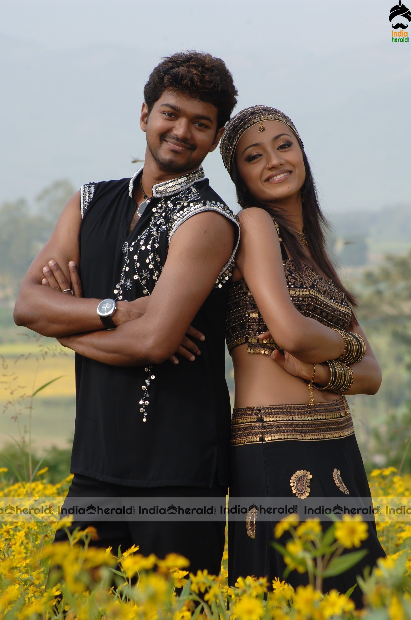Actor Vijay Rare Photos with Hot Trisha from 2006 movie Aat