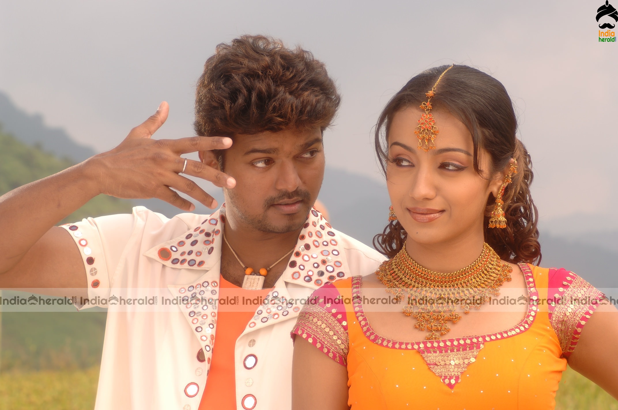 Actor Vijay Rare Photos with Hot Trisha from 2006 movie Aat