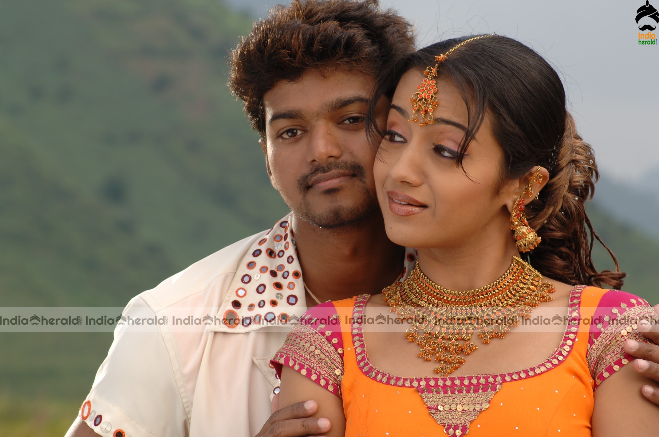 Actor Vijay Rare Photos with Hot Trisha from 2006 movie Aat