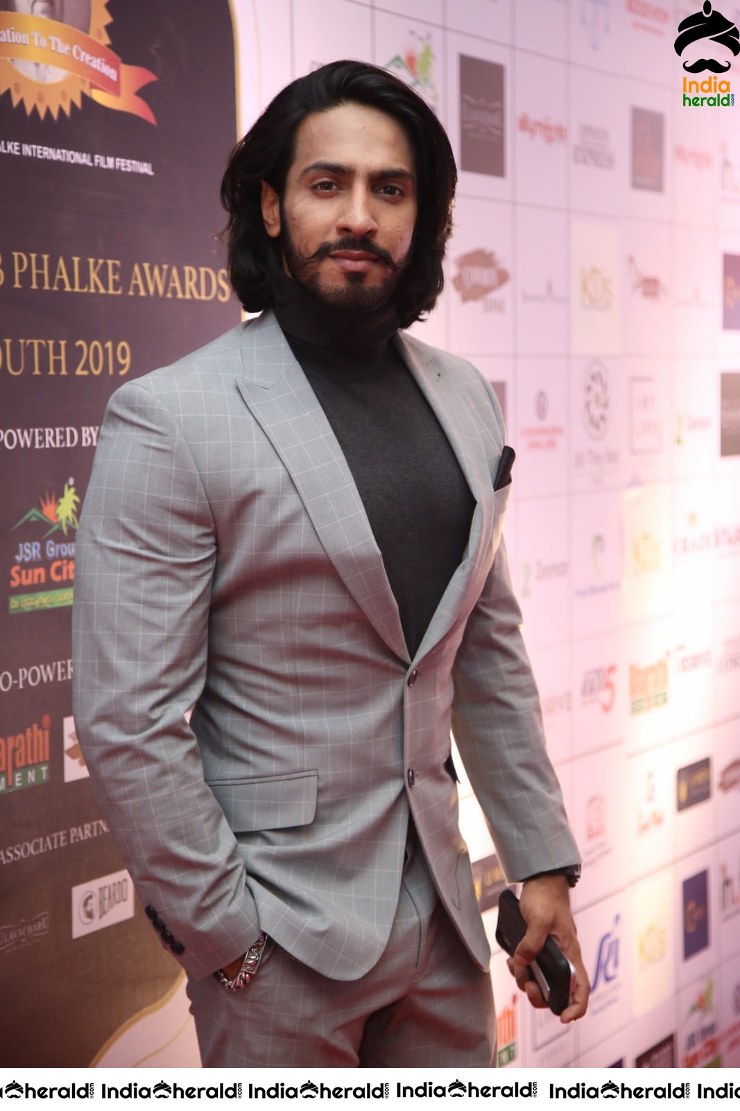 Actors At Dada Saheb Phalke Award 2019 photos Set 1
