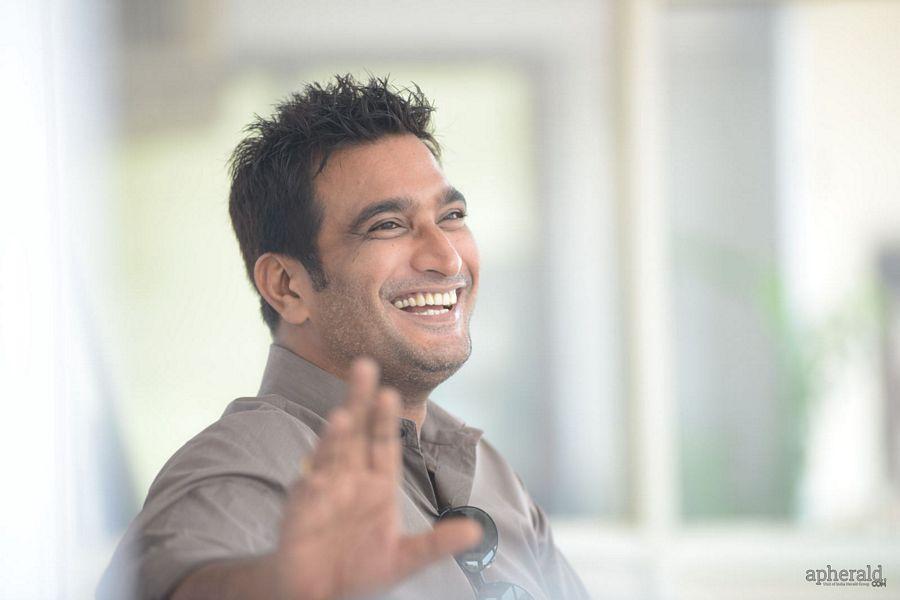 Art Director Ravindhar Photos