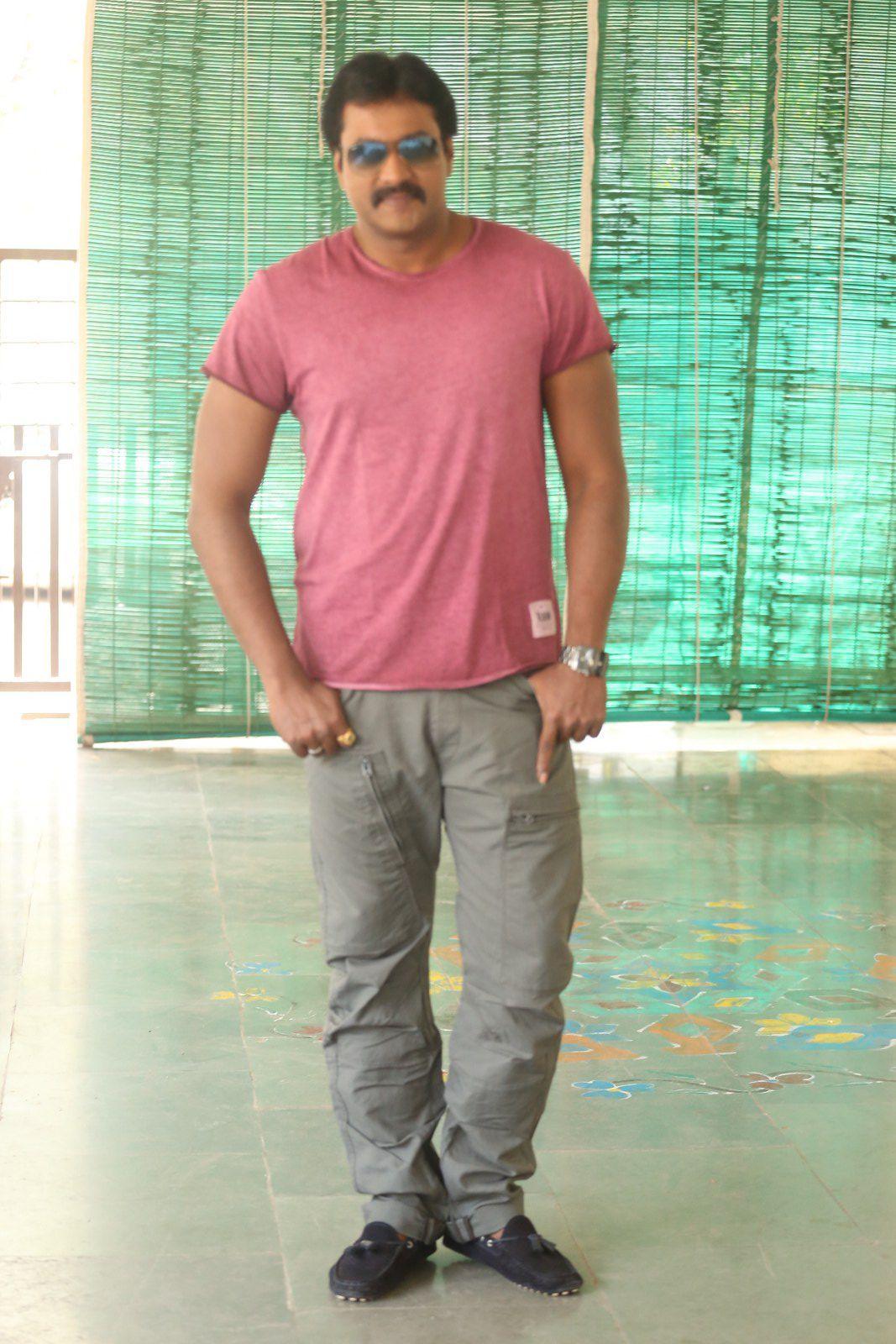Hero Sunil Latest Stills