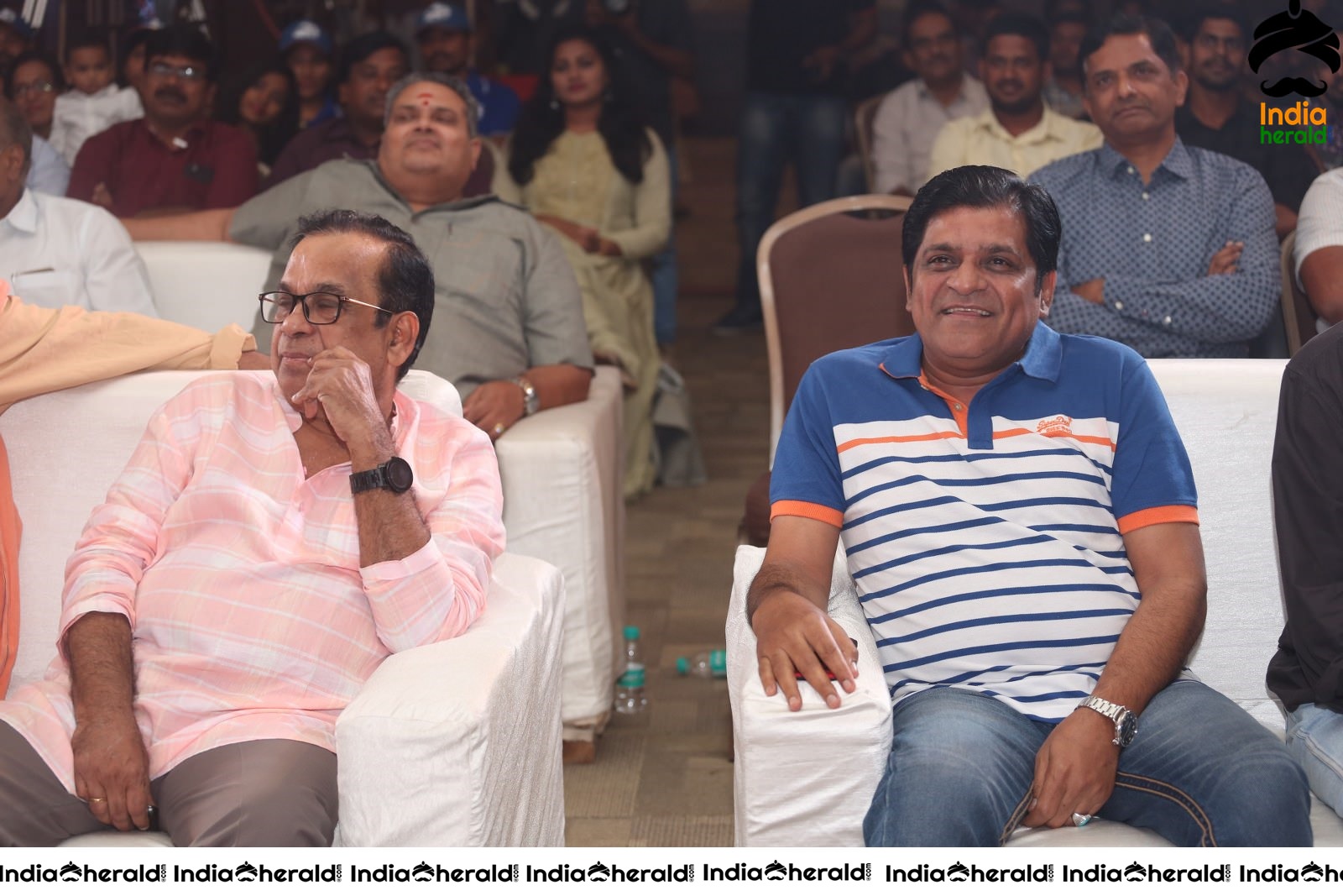Legendary Comedy Actors Brahmanandam and Ali share a light