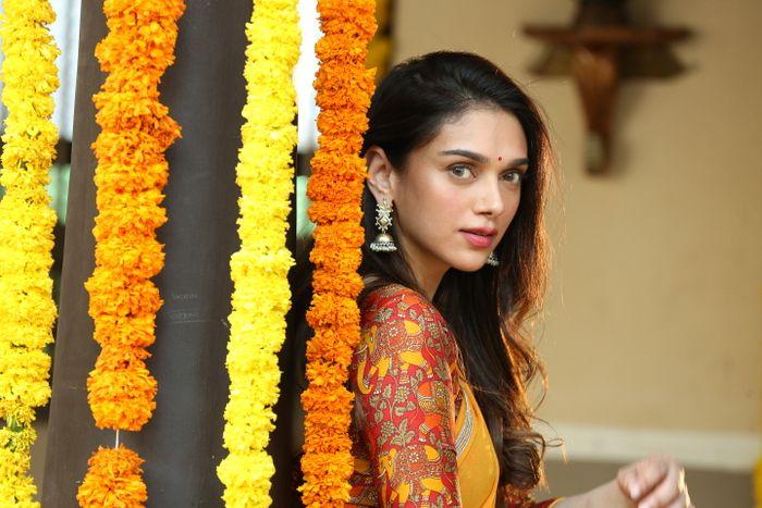 Actress Aditi Rao Hydari New Photo Stills 2018