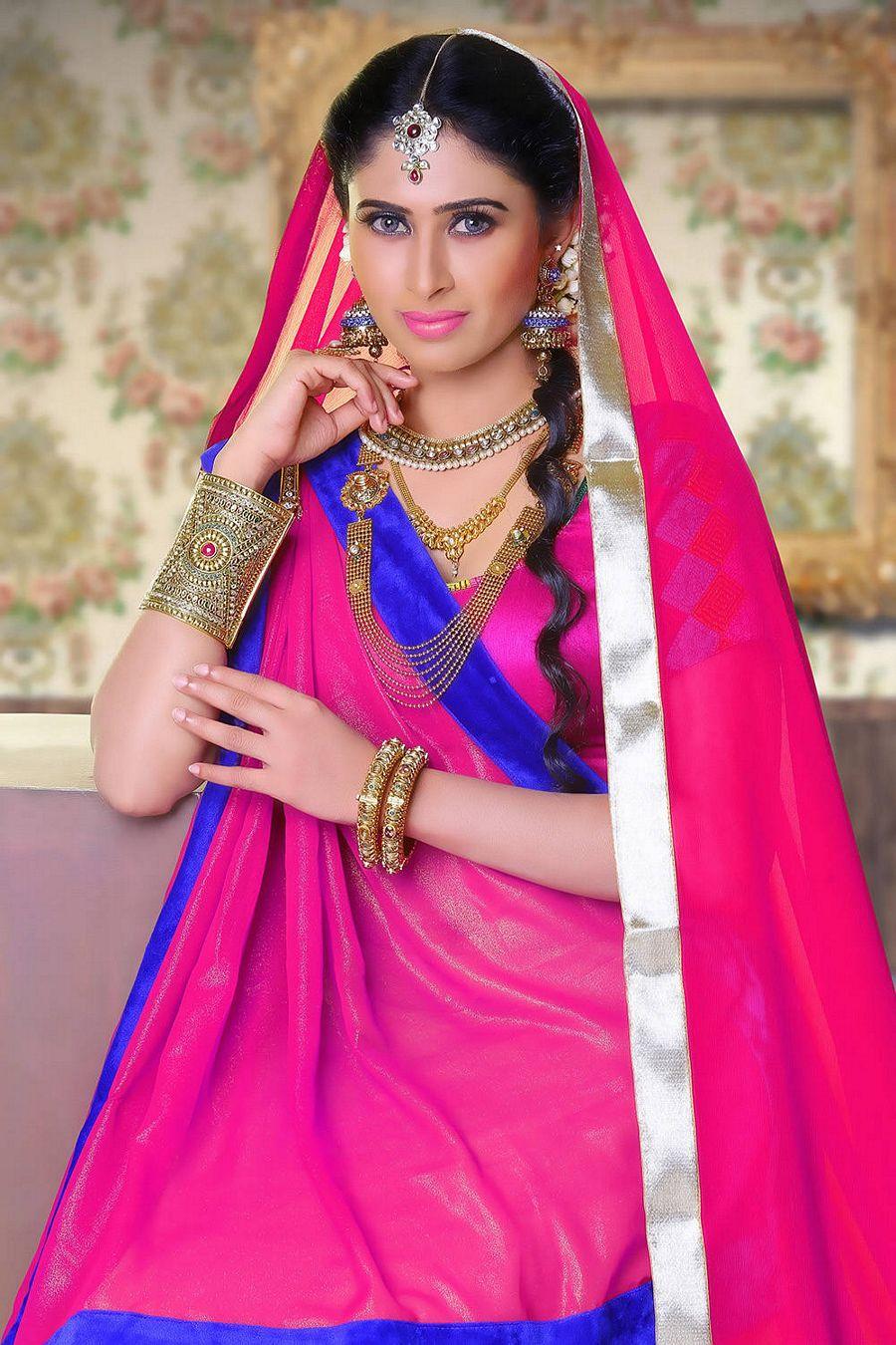 Actress Aisha Latest HD PhotoShoot Stills