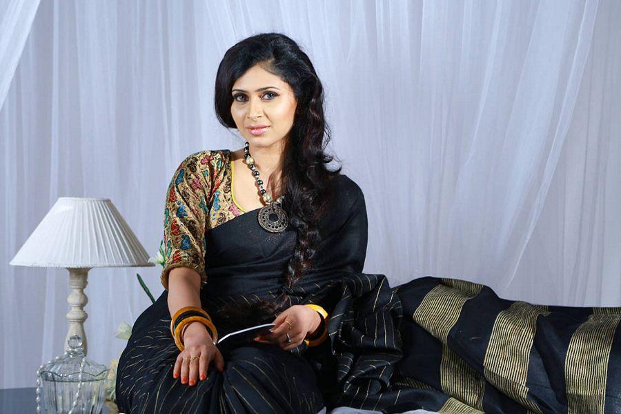 Actress Aisha Latest HD PhotoShoot Stills