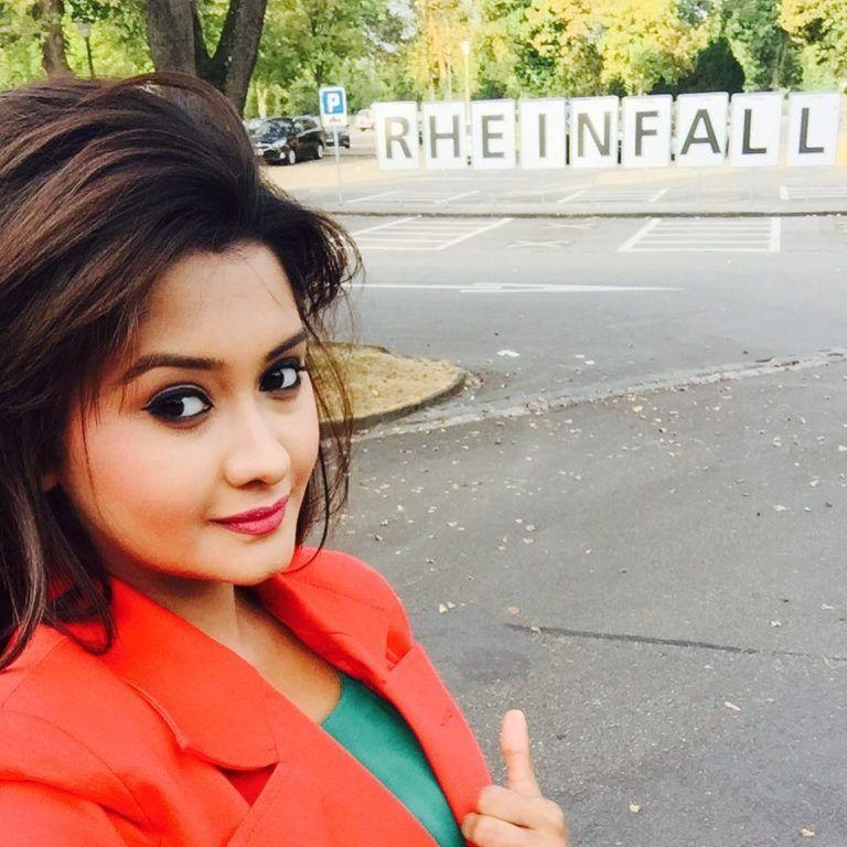 Actress Kanchi Singh New Pics & Wallpapers