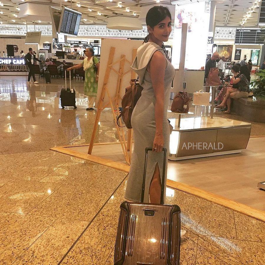 Actress Pooja Hegde Latest Photos Simply Aaawww