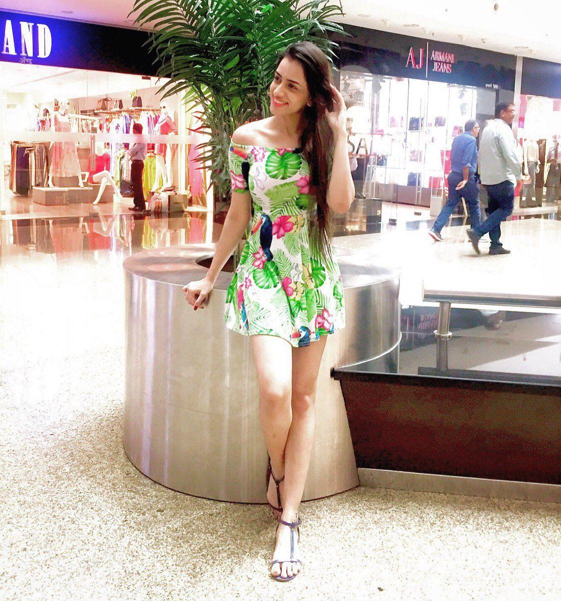 Actress Smriti Khanna Latest Cute Images