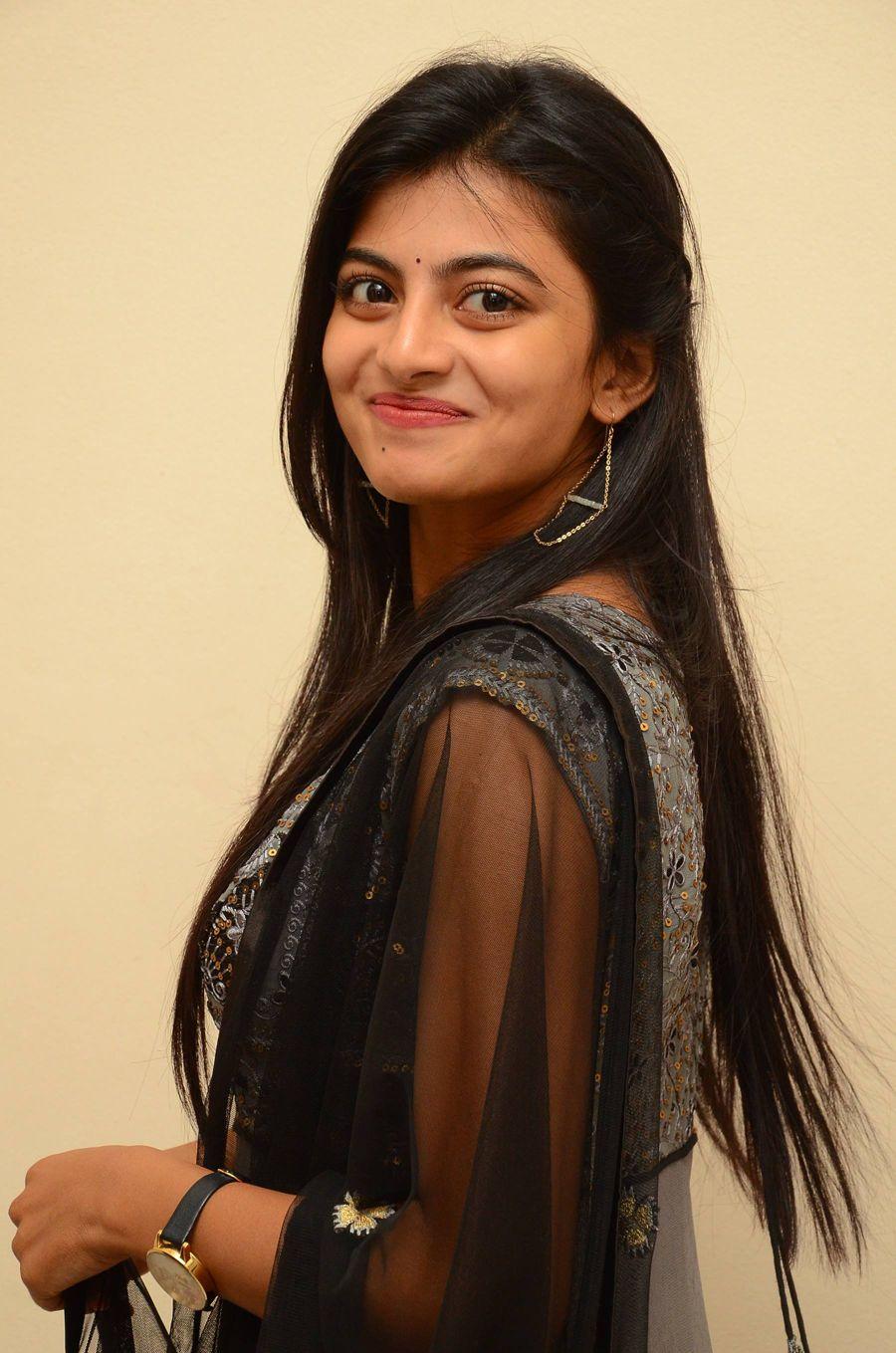 Actresss Rakshitha Latest Stills