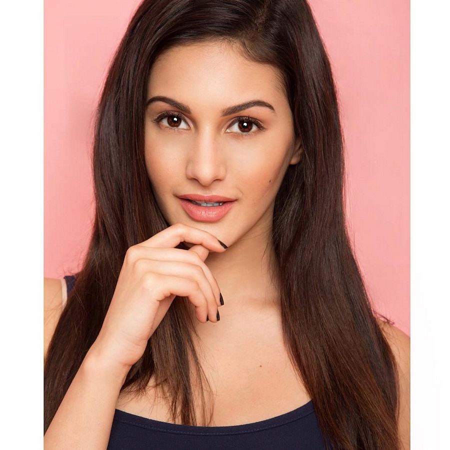 Amyra Dastur Recent Instagram Photos