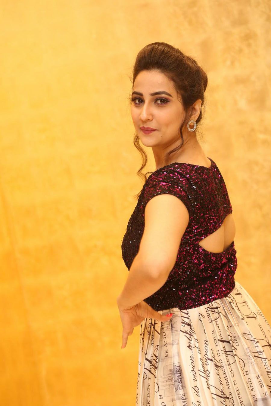 Anchor Manjusha Cute Photos