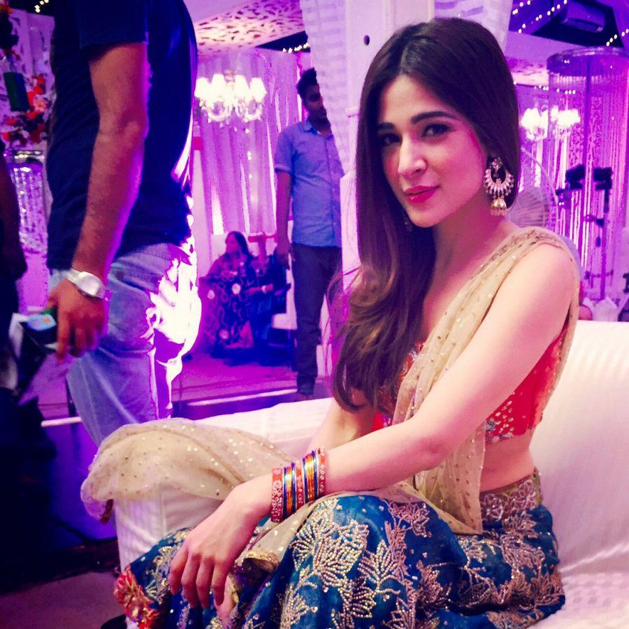 Ayesha Omer Beautiful HD Wallpapers